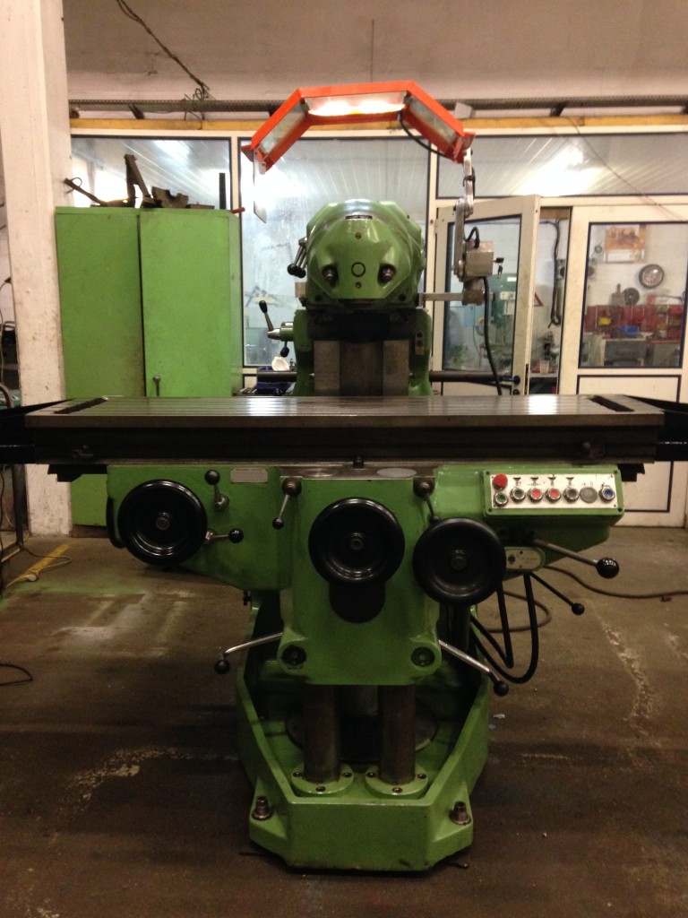 Machine Fraiseuse Huron MU5 en vente – Merten Tech